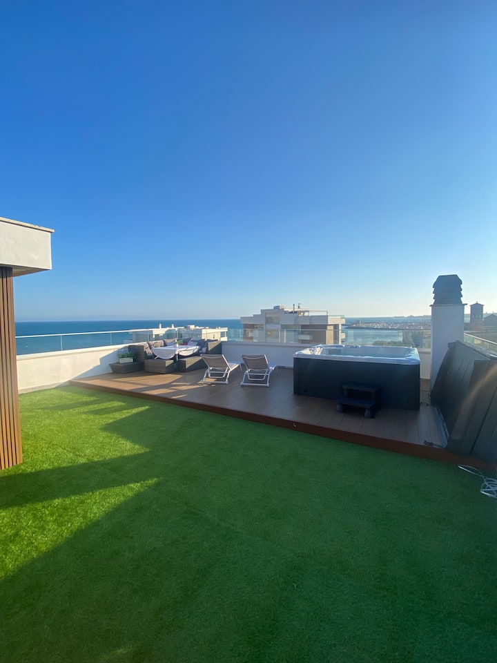 Luxurious Penthouse Flat With Seaview - Nettuno