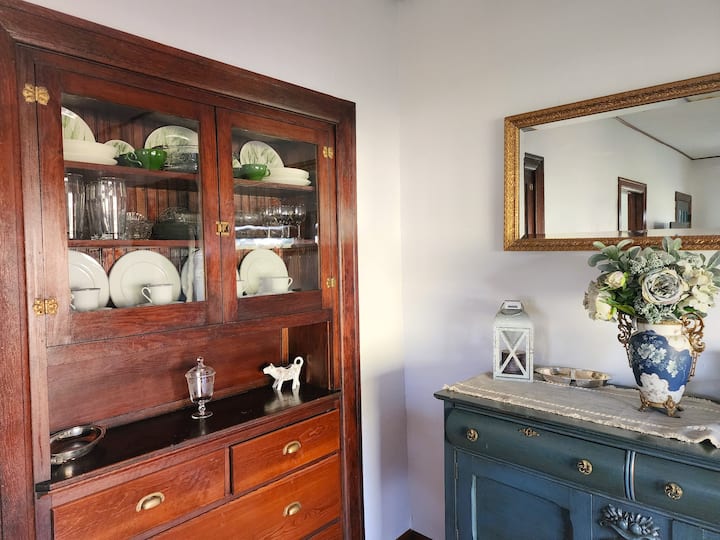 Elm Creek Cottage - Burlingame, KS