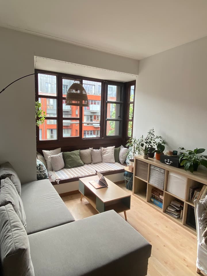 Canal-side Charm Near Sainte-catherine & Art Spots - Regione Bruxelles, Belgio