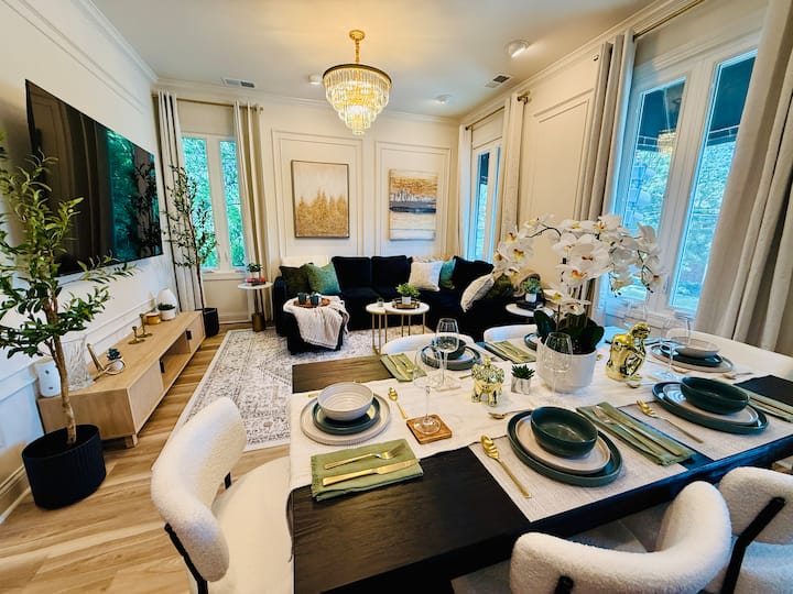 New! Stunning Monte Carlo Inspired Luxury Getaway - Louisville, KY