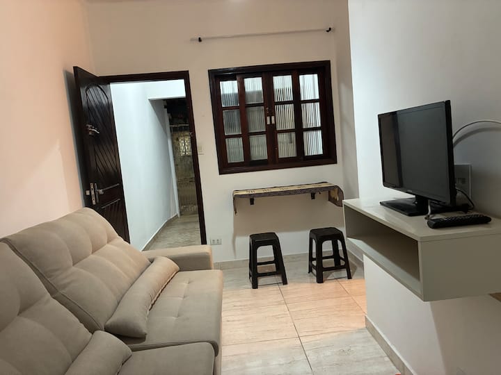 Casa 2 Quartos V. Caiçara  C/ Wi -Fi Individual - Praia Grande