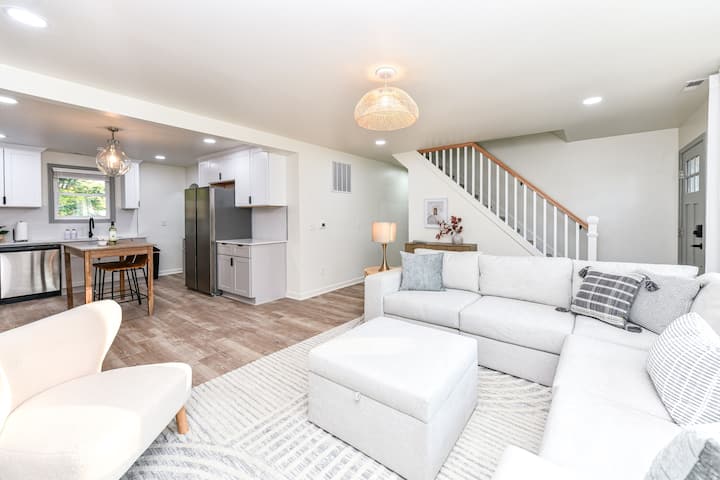 Linwood Serene Retreat In The Heart Of Westfield - Fishers, IN