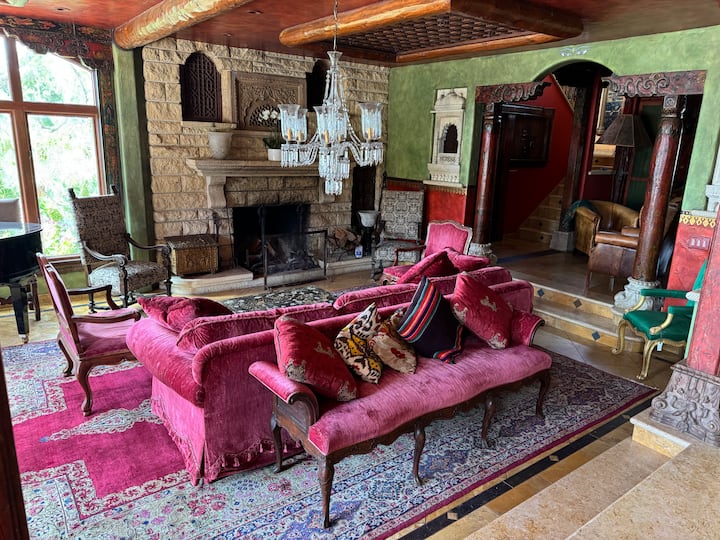 Hacienda Aguajito - Big Sur