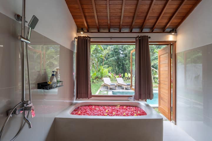 Private Pool Villa With Jungle And River View - Ubud