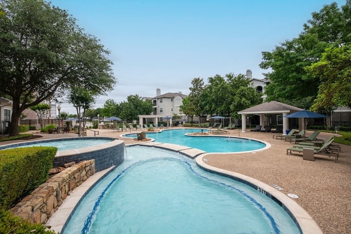 Chill And Save At Monticello Apartment - Euless, TX