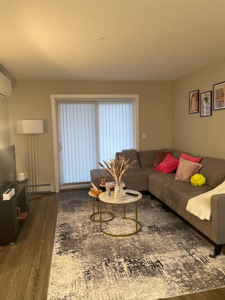 Designer Stay Style, Comfort & Class Apartment - Regina