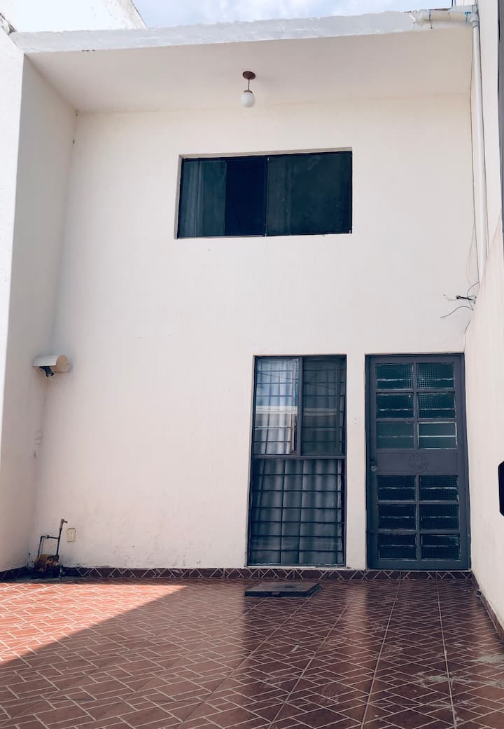 Casa Completa 3rec. 1.5wc Lomas Frente A Walmart - San Luis Potosí