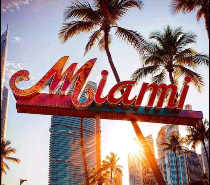 Private Suite • Free Parking • Prime North Miami - Miami Gardens, FL