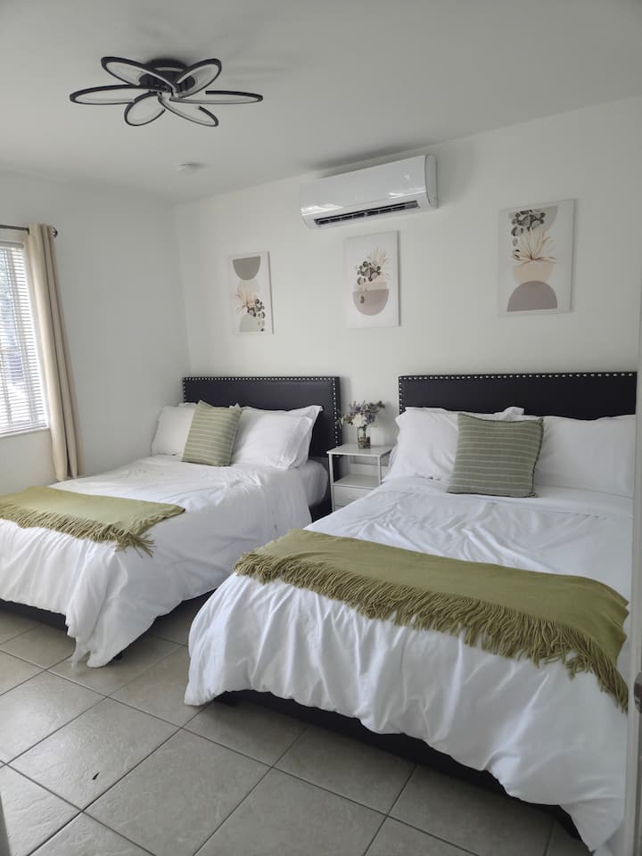 Private Suite With Free Parking – North Miami - Miami Lakes, FL