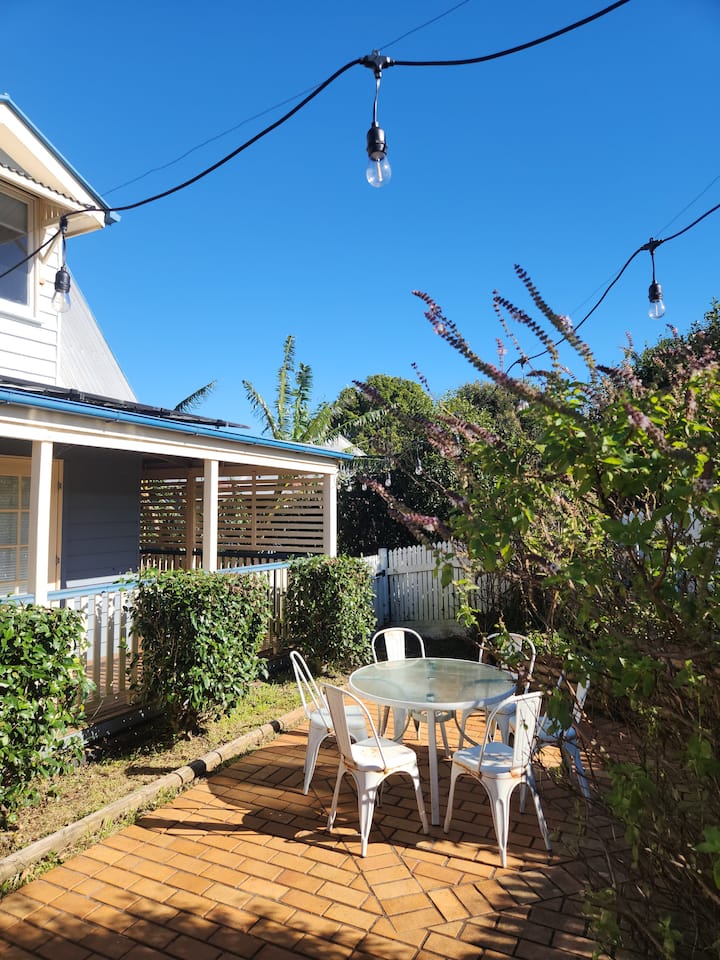 Cozy Self-contained Bedroom - Tamborine Mountain
