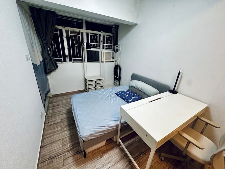 Studio Unit - 3 Mins To Mtr - Hongkong
