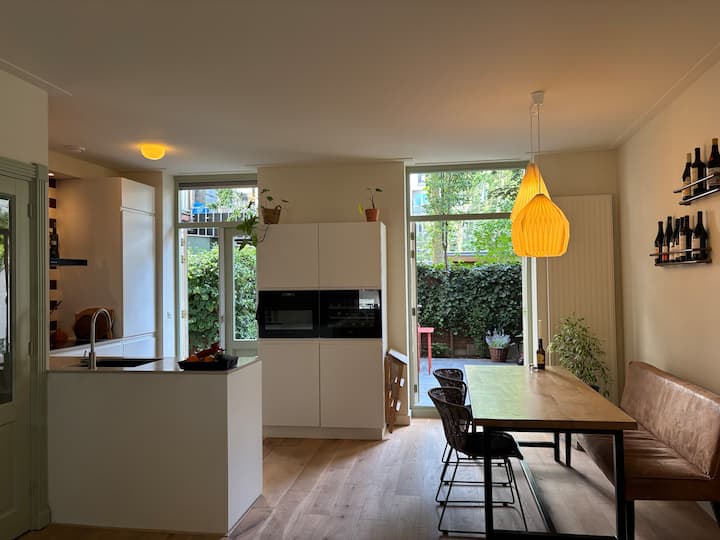 All You Need For A Great Stay (With Garden) - Amszterdam