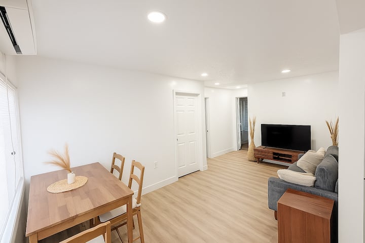 Modern Guesthouse Near Lake And Waterpark - Pomona, CA