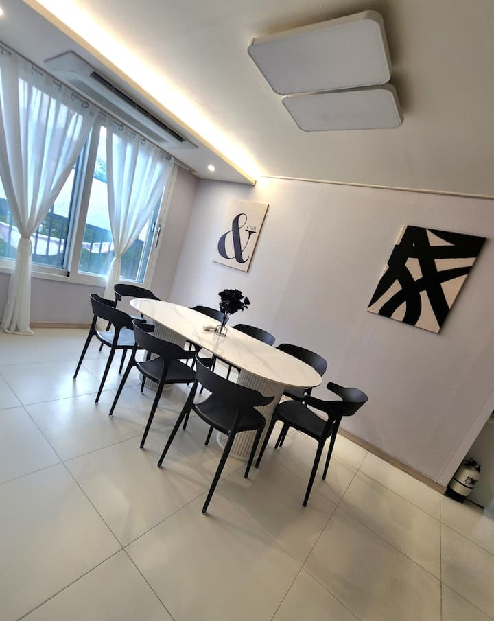 오픈세일|11/4r2b|지하철(솔샘역)도보 5분|방4개·화장실2개| 신축아파트|엘레베이터 - Seoul