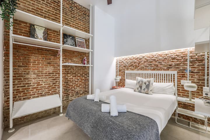 Stylish Flat Near Plaza Mayor & La Latina - Madrid