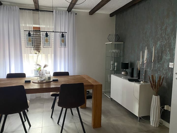 Gemütliches Haus Mit Whirlpool & Kamin - Dinslaken