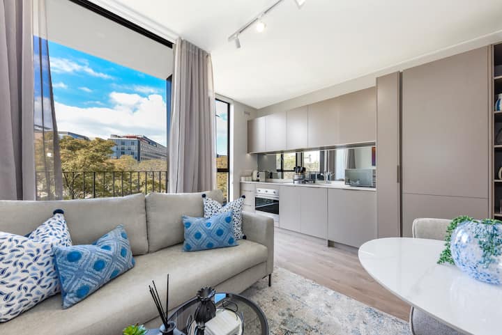 Hotel Elegance With A Heartbeat Of Home - Johannesburg