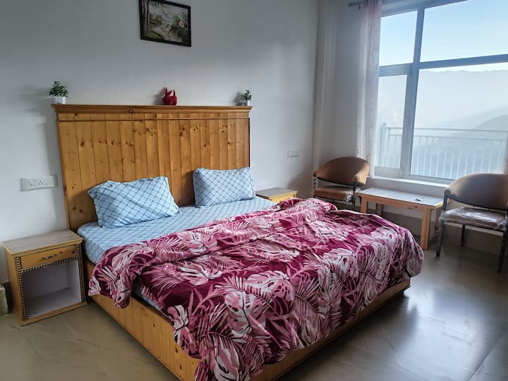 Good View, Hotel Parking Bonfires - Chamba