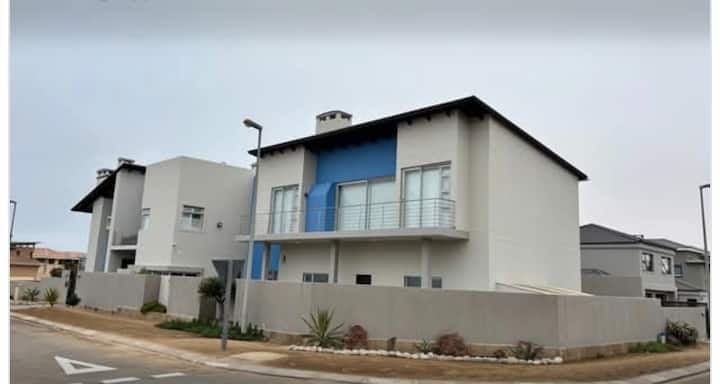 2-bedroom/2-bathroom Flat - Swakopmund