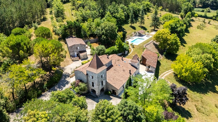 Domaine De Guiralet -
23 Personnes - 10
Chambres - Walygator Sud-Ouest
