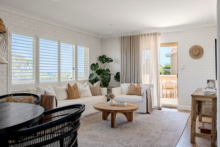 The Fold. Summer Dreaming - By Nature And Beaches - Ulladulla