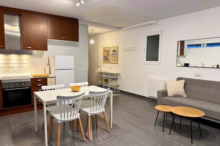 10 Min Walk Sagrada Familia & 7 Min Sant Pau 2br - Barcelona