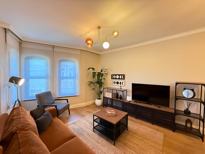 Trendy 1br • Balcony • Prime Taksim Location - İstanbul