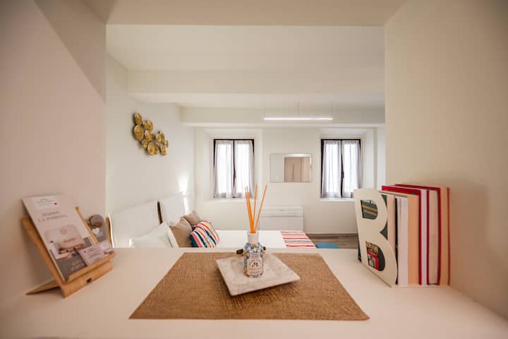 Maison La Pomposa Suite Nel Centro Di Modena - Modena, Italy