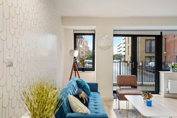 10%off|weeklyoffer|leisure|parking|sleeps5|wifi - Bedford