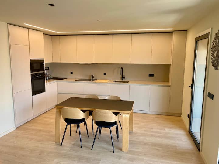 Modern 2-bedroom Apartment - Oporto