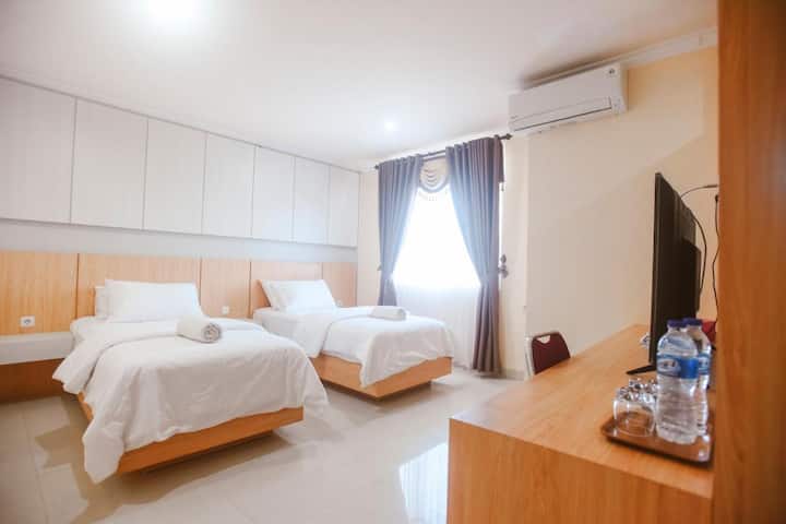 Bandara Internasional El Tari - Near - Standar - Kupang