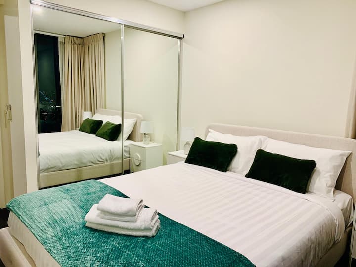 Super Two Bedroom Apartment - Brisbane