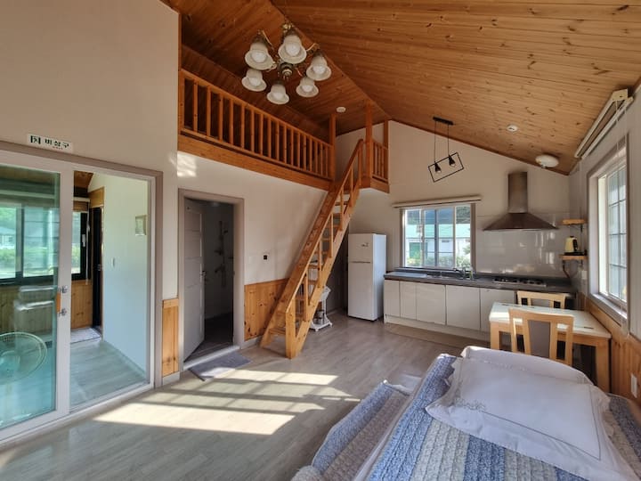 오대산과 소금강 계곡이 있어 힐링되는 펜션 - Gangneung-si