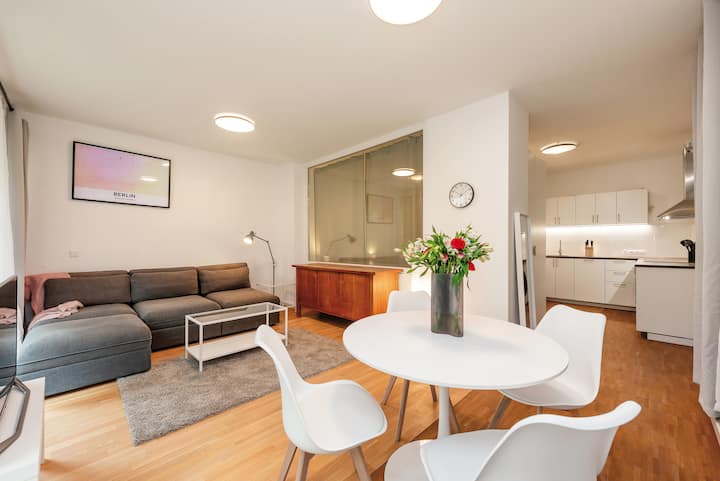 Cozy Berlin Apartment Florakiez For 4 - Berlín