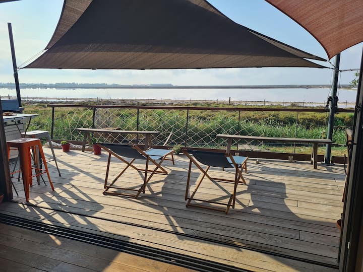 La Cabane à Salin De Giraud. - Port-Saint-Louis-du-Rhône