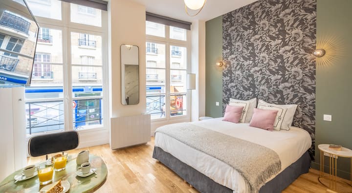 Modern Retreat In Belleville, The Artists' Quarter - Romainville