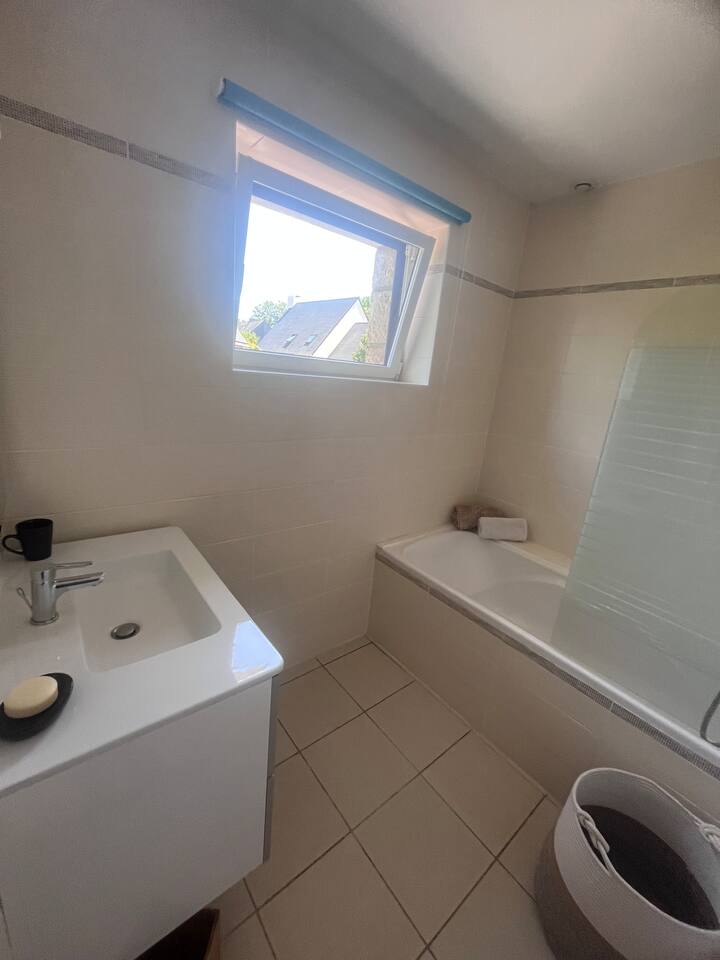 Chambre Chez Lhabitant, Rdc, Sdb Privative - Morgat