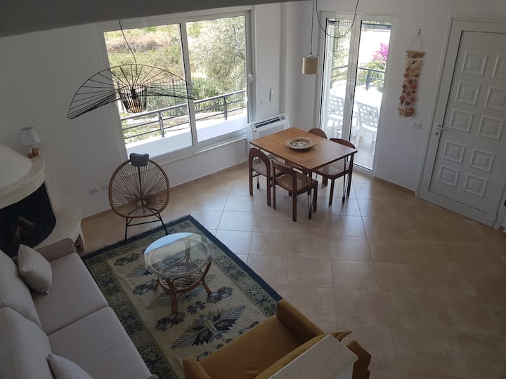 Robert’s Villa – Apt For 6 - Dhërmi