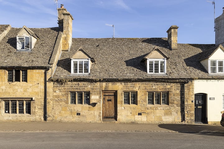 Dog Friendly Cottage  - Izods Cottage - Moreton-in-Marsh