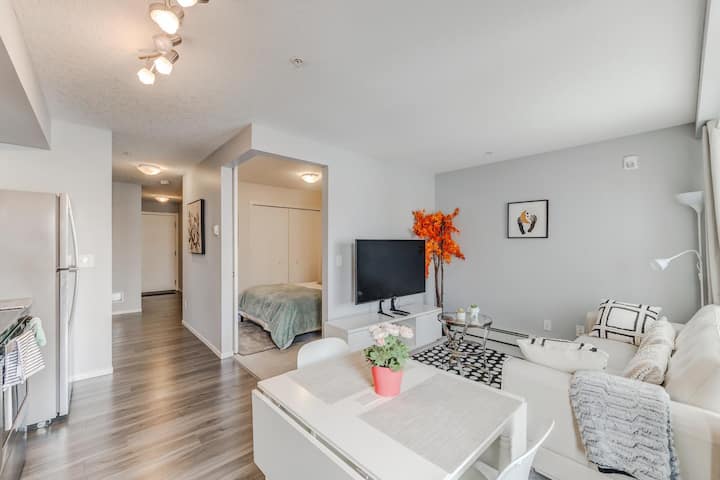 Cozy Condo 10 Min To Yyc Airport - Calgary