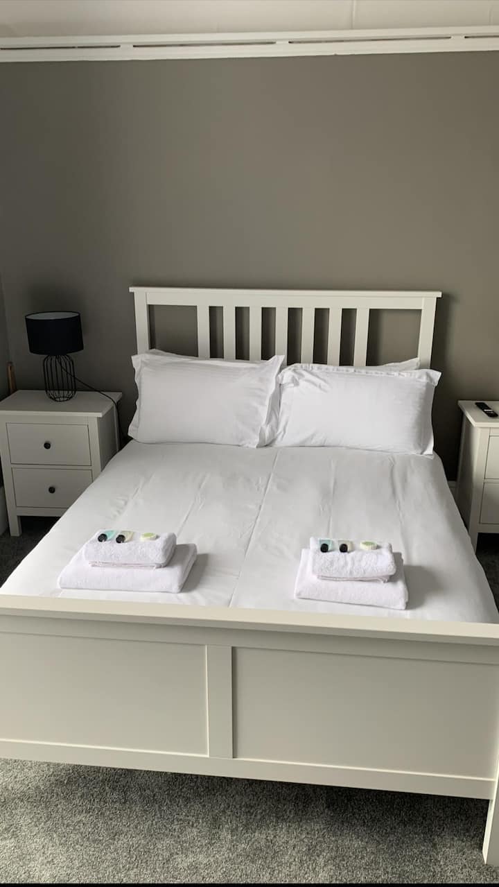 Family Room Ensuite Breakfast Included - Deal