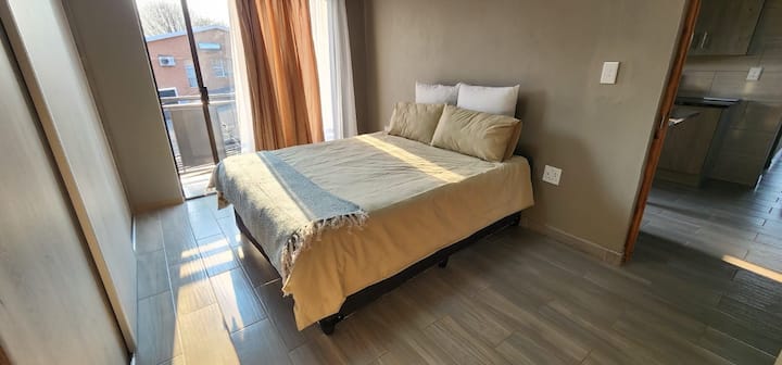 Strictly Halaal Brand New Self Catering Apartment - Lenasia