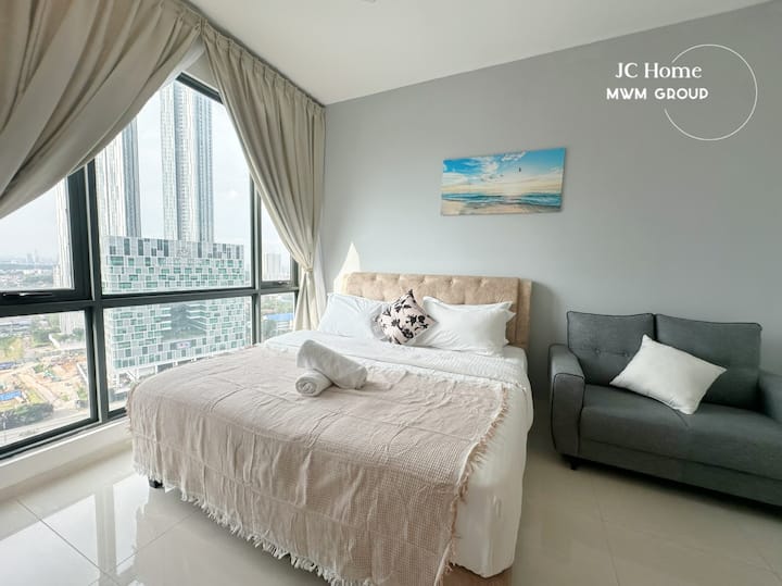 Studio Sks Pavillion V Netflix | Couple Room - Johor