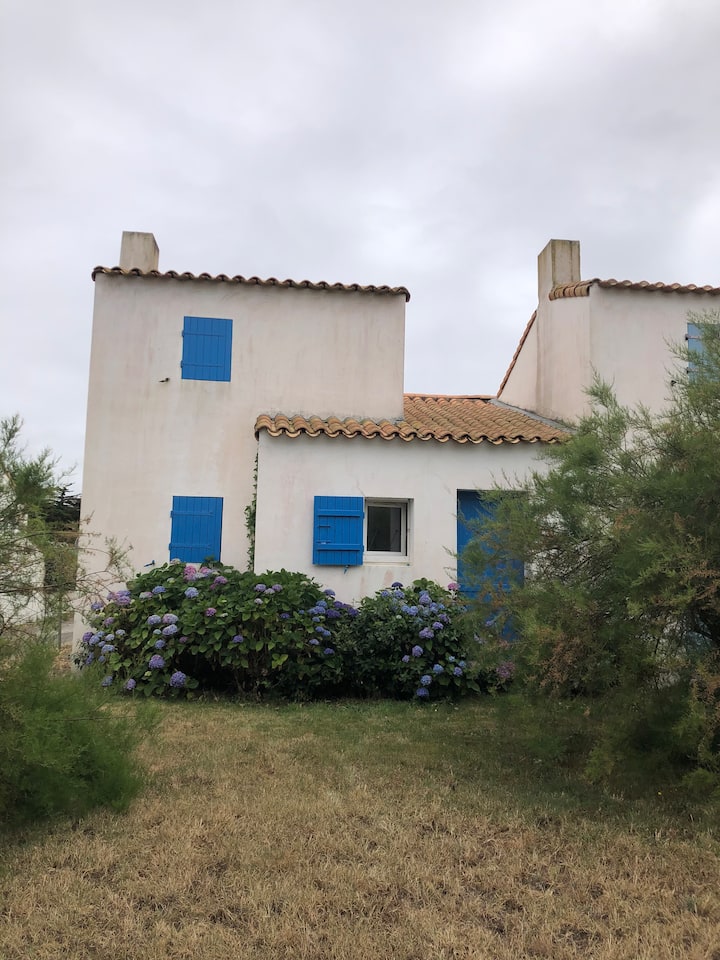Au Pied Des Dunes Et De La Plage, Idéal Et Calme - Barbâtre