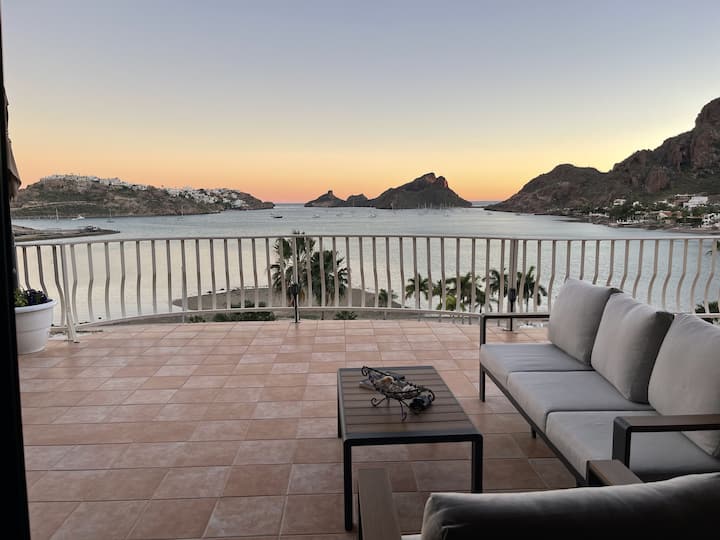 Luxury Bay-view Penthouse · Pool · Starlink · Bbq - San Carlos