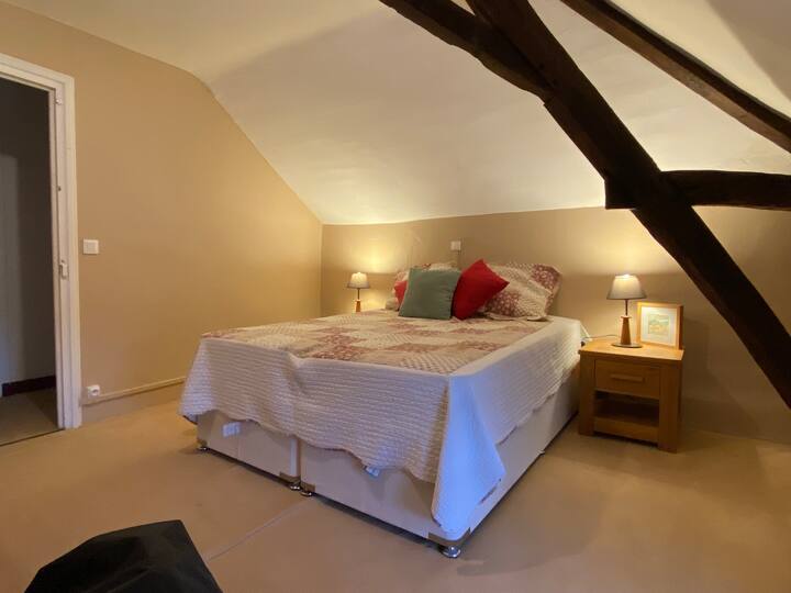 The West Wing. - Montmorillon