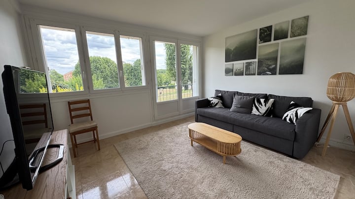Cozy Apartment By The Forest - ibis budget Fontainebleau Avon