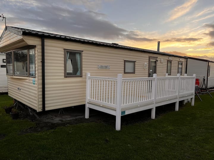 The Retreat Palm - Lido Beach - Prestatyn