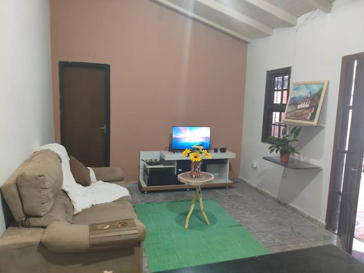 Casa Espaço Inteiro Próximo Aos Trevos - Dourados