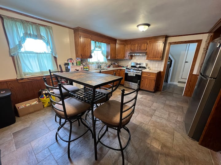 Quiet Home With Plenty Of Space - Easton, PA